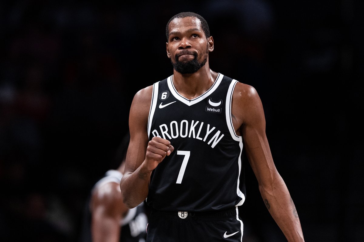 Kevin Durant ganha nova data para retornar de lesão e reforçar o Suns