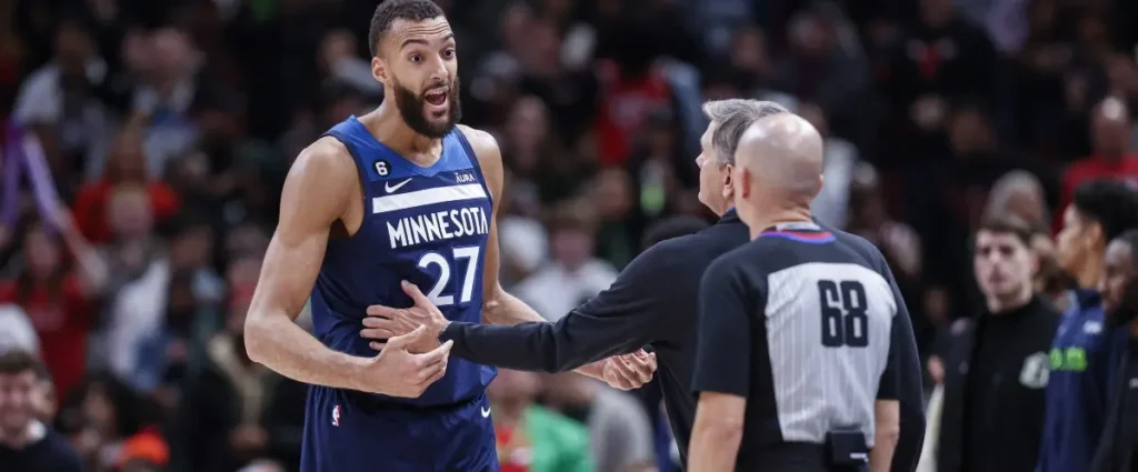 Após soco, Rudy Gobert será excluído do play-in do Minnesota Timberwolves?