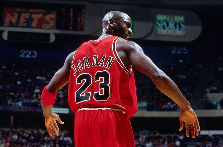 Marca de Michael Jordan supera a Adidas e vira 2ª marca mais popular do ...