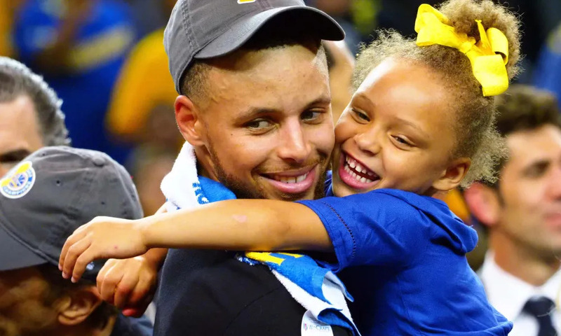 Filha de Stephen Curry deixa o basquete de lado e brilha em outro esporte