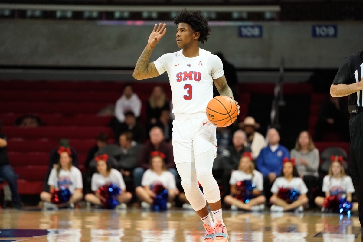 Warriors contrata Kendric Davis e altura do jogador gera estranheza