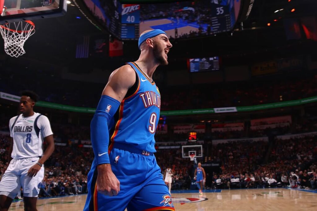 Alex Caruso chuta o balde e joga tudo o que pensa do gerente geral do Thunder no ventilador